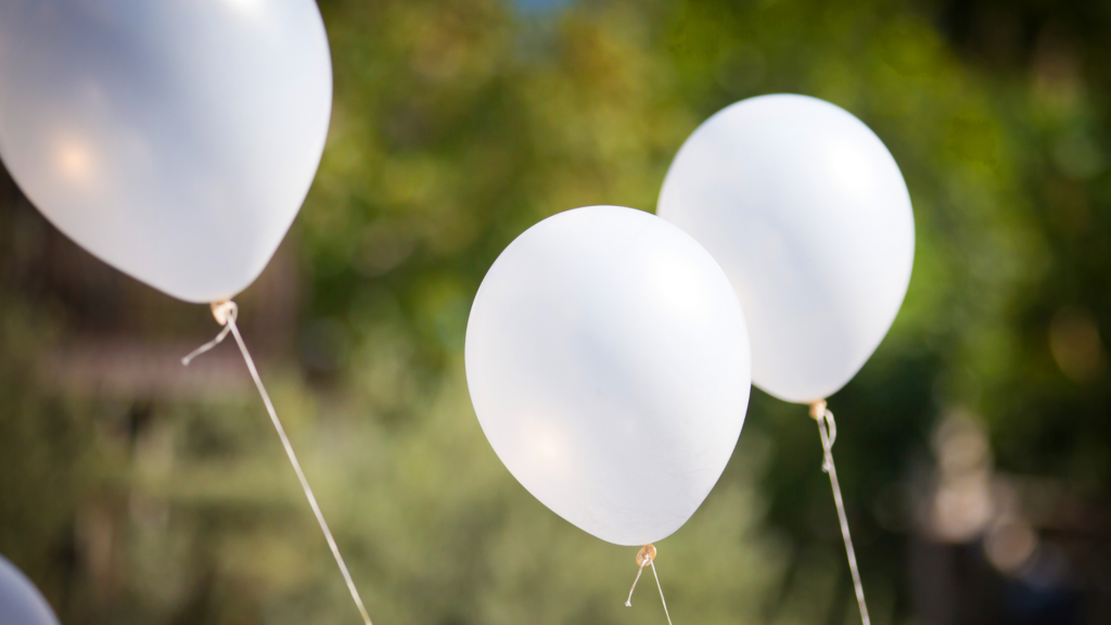 Use White Balloons to Dress Up Your Party - Parties To Go